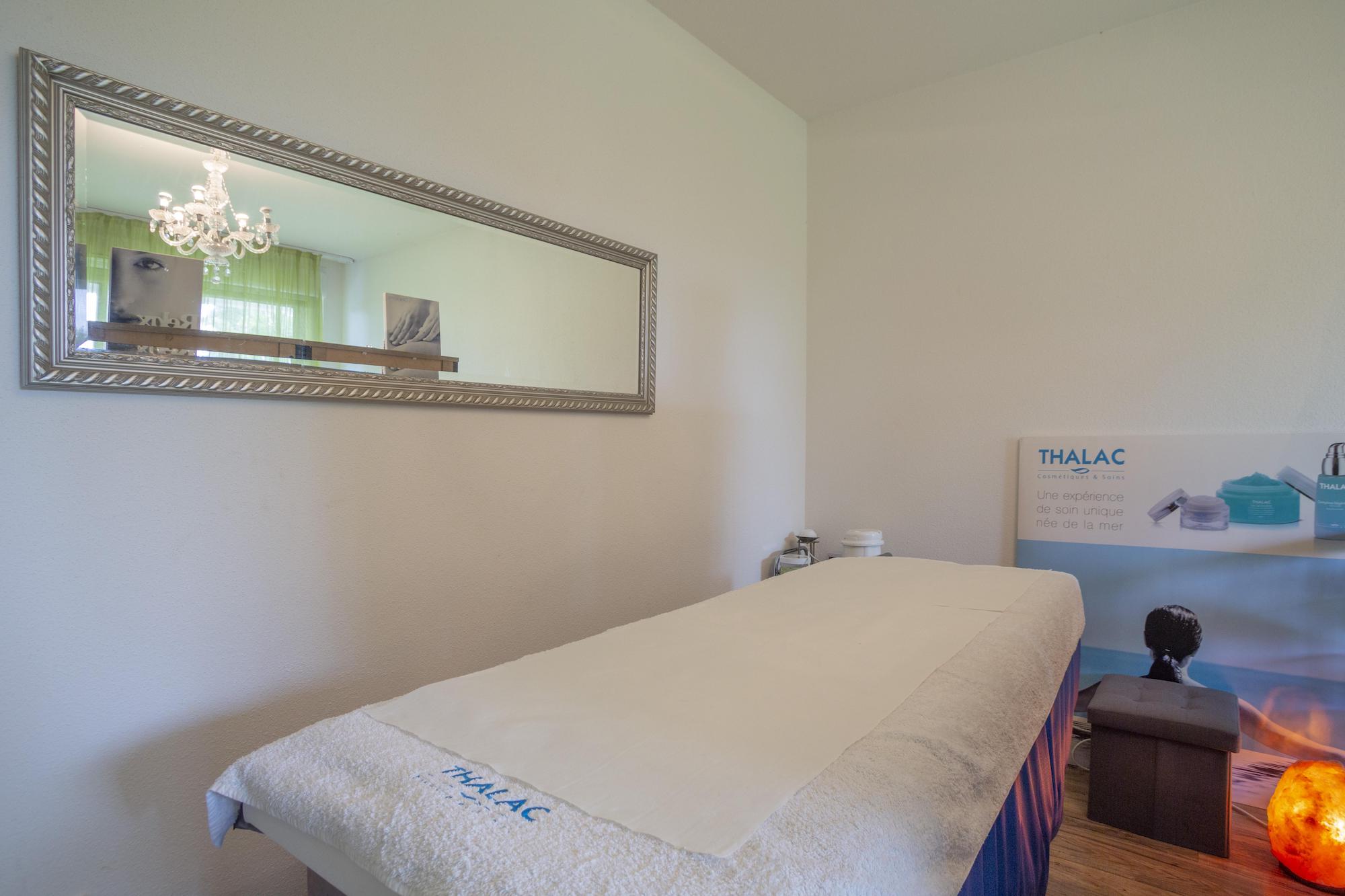 Le Salon - Dimple Beauté